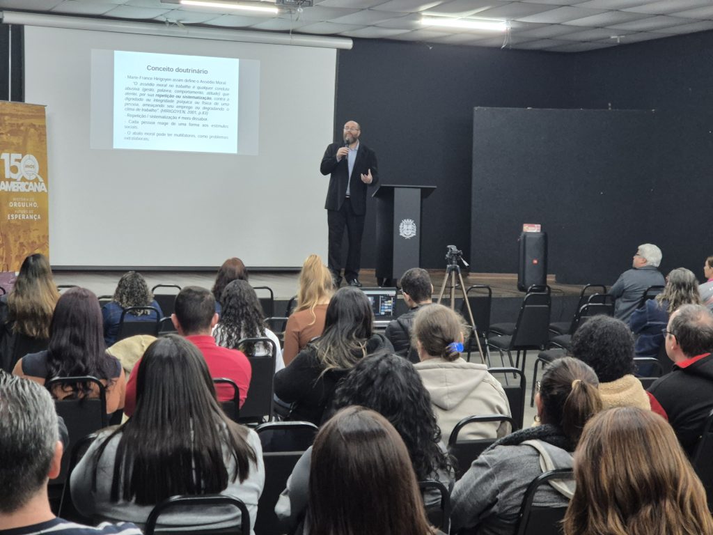 Na Sipat da Saúde, Americana fala de assédio moral e sexual - Novo Momento