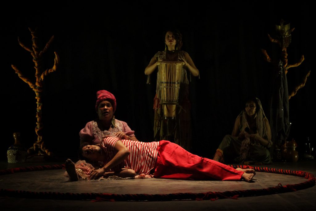 Espetáculo Odus leva mitologia afro-brasileira a Santa Bárbara na sexta ...